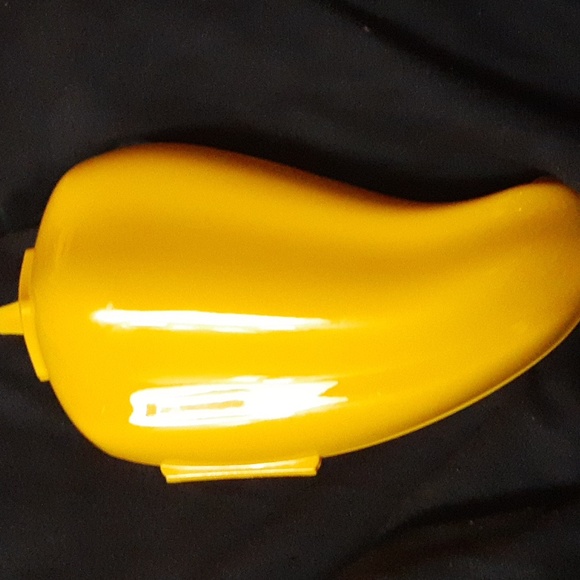 Tupperware | Kitchen | Vintage Tupperware Yellow Chilli Pepper Holder ...